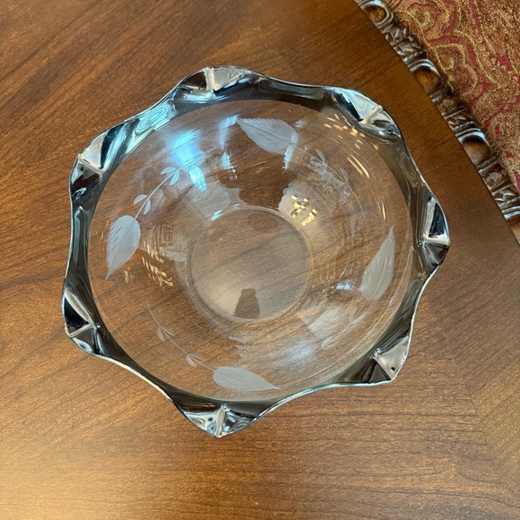 Accents | Vintage Silver Plate Ruffle Edge Glass Etched Leaf Pattern ...